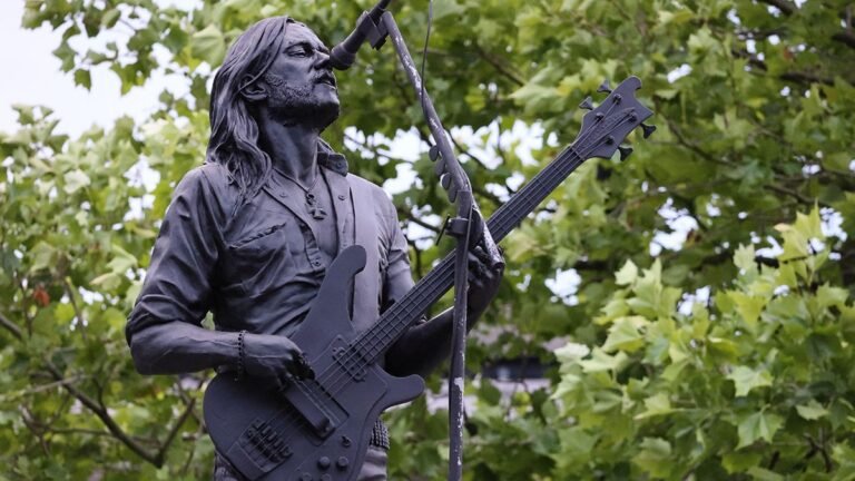 Sculptor who created Lemmy statue in Burslem receives prestigious award